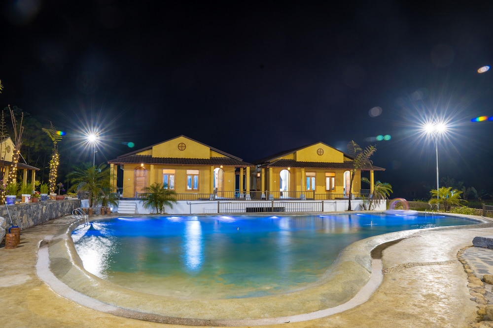 Sky Bay Lodge - Ha Giang