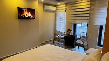 Quarto Standard | 1 quarto, cortinas/cortinados opacos, quartos insonorizados