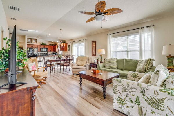 Screened Lanai & Grill: Home In The Villages - Wildwood, FL