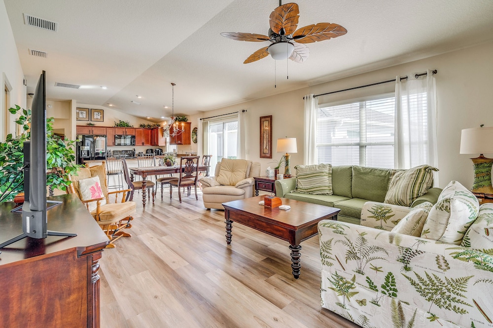 Screened Lanai & Grill: Home In The Villages - Wildwood, FL