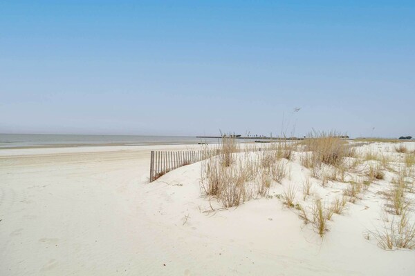 Resort-style Biloxi Condo: Walk To The Beach! - Mississippi