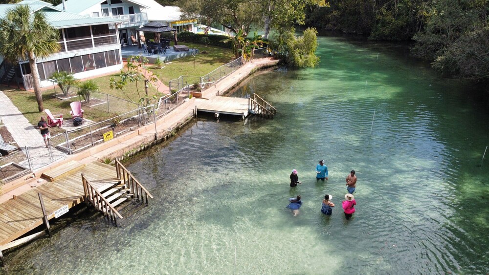 Manatee Cove Compound Retreat Star5vaca Reviews, Deals & Photos 2025 ...