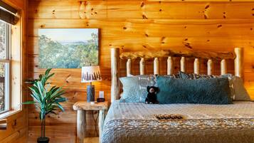 Cabana de Madeira Familiar | Wi-fi grátis, roupa de cama fornecida