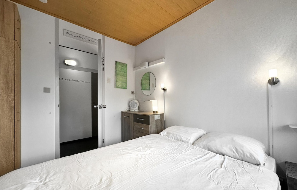 Amazing Apartment In De Haan With Wifi - Jabbeke