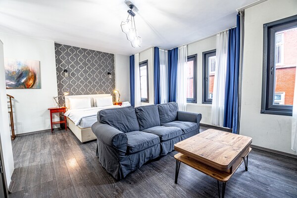 Room-luxury Historical Hotel Room In Sul - İstanbul