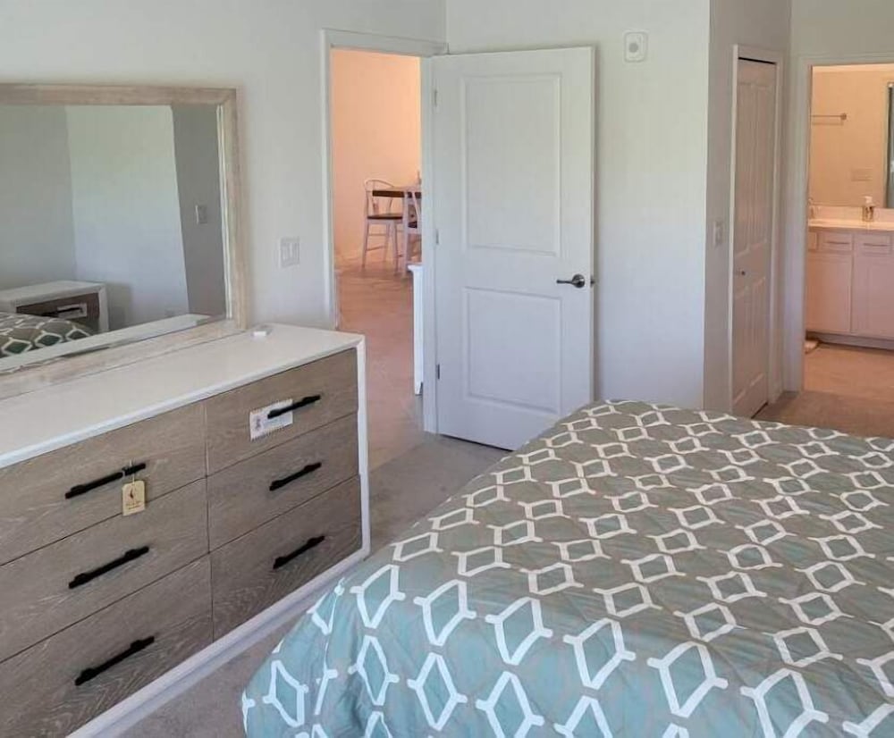 Stunning Golf Resort, Beautiful Brand New 2 Br, 2 Bath And A Den Condo. - Englewood, FL