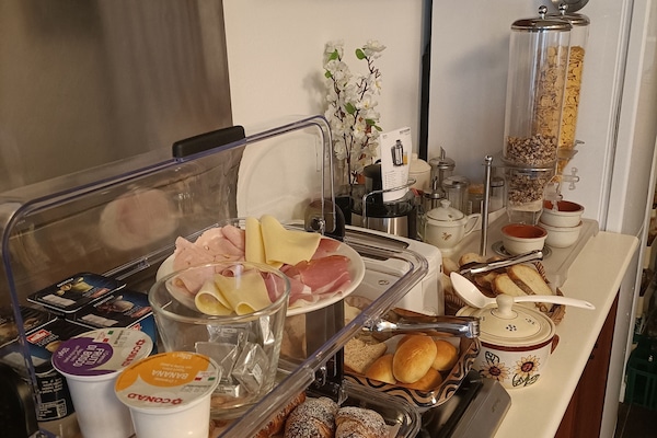 Pequeno-almoço tipo buffet diário incluído