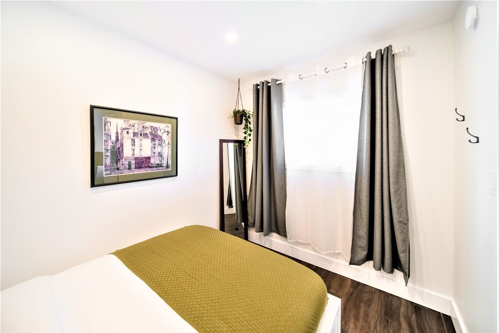 Private Gym & Dedicated Office Space. - Winnipeg | Vrbo