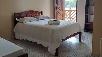 Quarto duplo conforto | Wi-Fi de cortesia, roupa de cama