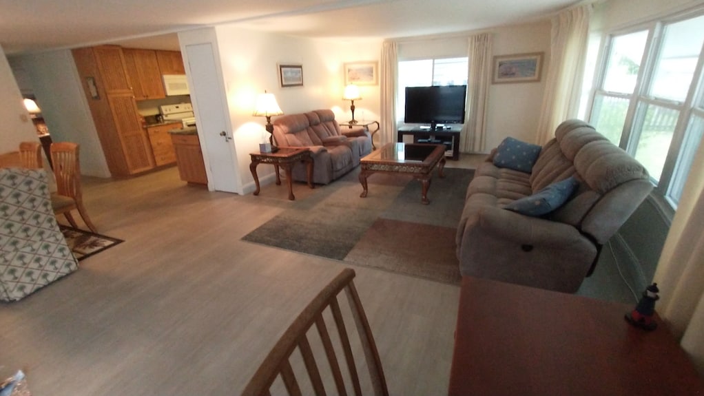 Spacious 3br/2bath Home On A Canal In Paradise! - Englewood, FL