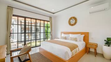 Villa Deluxe | Secretária, roupa de cama fornecida