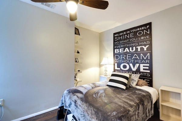 Unique Dc Row House Near Historic H Street! - The Highlands - Washington DC
