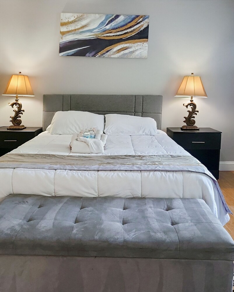Executive Private Room - Annandale, VA