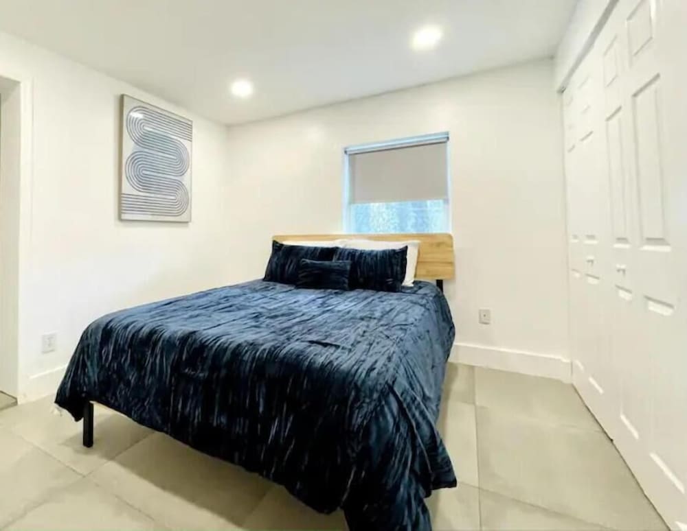 The Artisan •Sleeps 20•pool•near 5th Ave & Beaches - Naples, FL