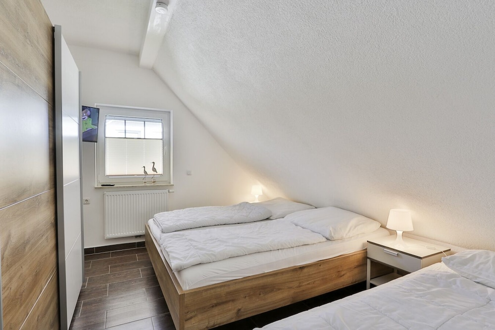 Das Moderne Ferienhaus " Lee " Bietet Platz Für Max. 7 Personen. Es Ist Ideal Für Die Familie Mit Kindern, Denn Es Verfügt U.a. üBer 2 Duschbäder. - Nienhagen
