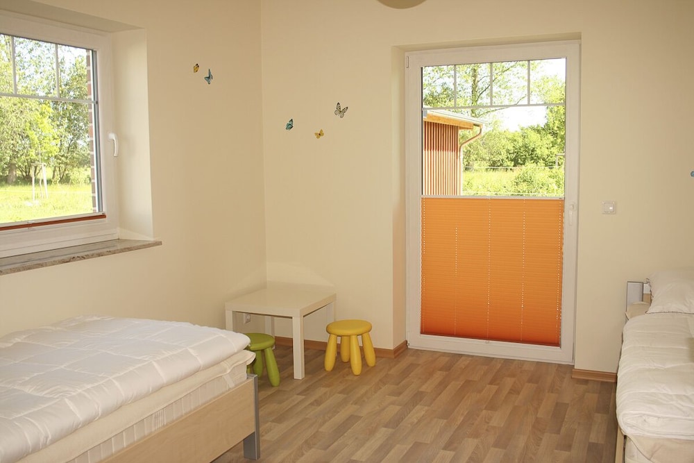 Das Komfortable Ferienhaus " Strandgut" Liegt Sehr Romantisch Auf Einem Ca. 600 M² Großen Grundstück Und Bis Zur Ostsee Sind Es Auch Nur Ca. 650 M. - Nienhagen