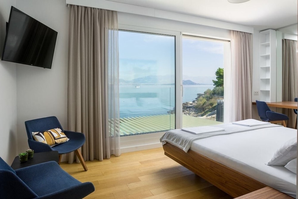 Villa Klimentina - Beachfront villa with a swimming pool - Slatine | Vrbo