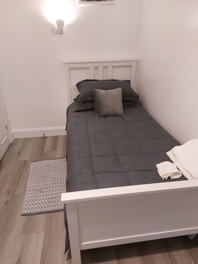 Cozy Self contained studio room - London | Vrbo