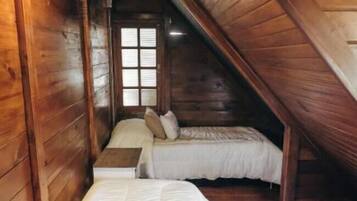 Cabana de Madeira Familiar, 1 quarto | 1 quarto, lençóis de algodão egípcio, roupa de alta qualidade