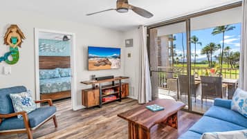 Apartamento de Luxo em Condomínio Fechado | Sala de estar | Smart TV de 700 polegadas com canais por cabo