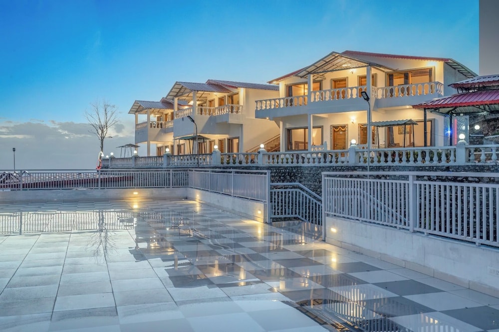 Paatli Fort Estate Resort - Jim Corbett National Park