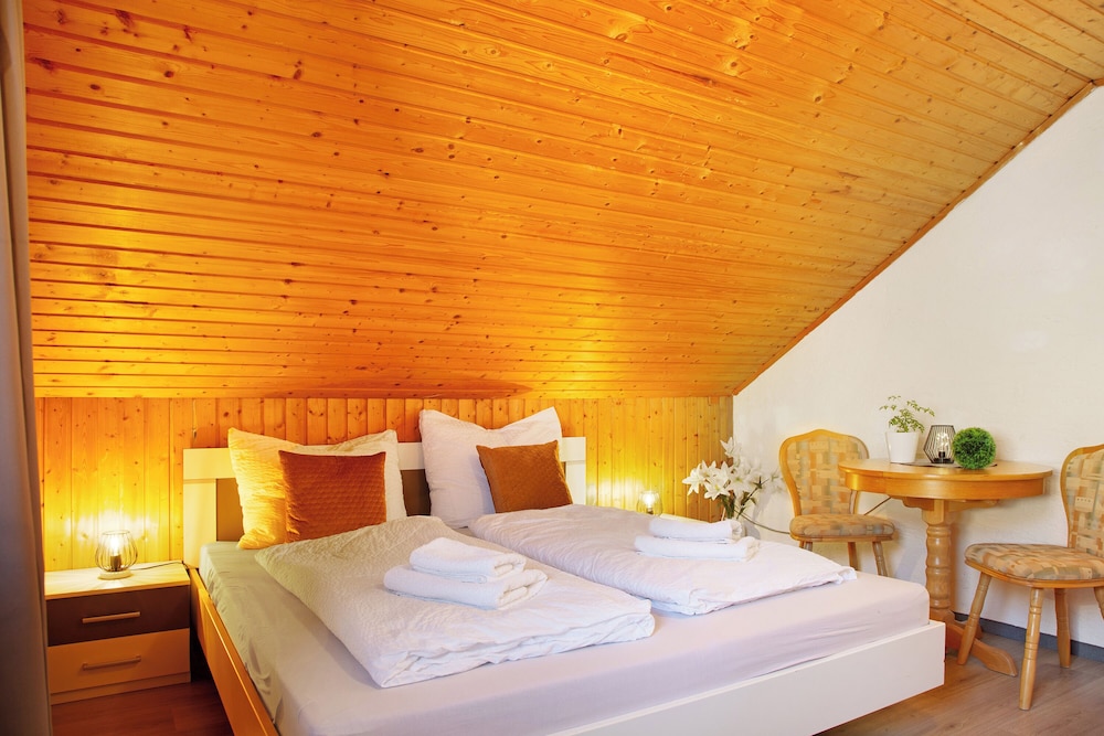 Ferienwohnung 'Horst' Mit Balkon Und Wlan - Burghausen