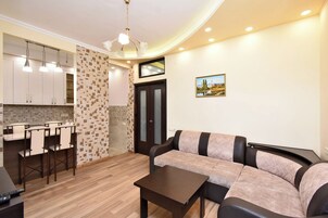 Apartamento Familiar em Condomínio Fechado | Sala de estar | TV de ecrã plano 