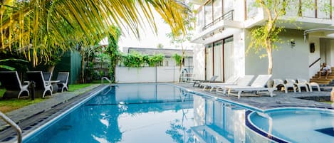 Piscina exterior