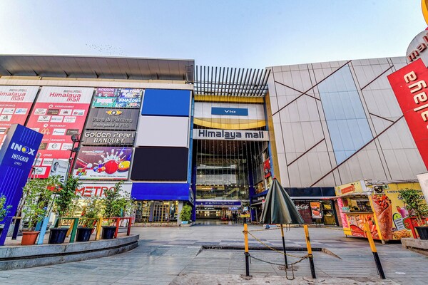 Fabexpress Himalaya Inn - Inside Himalaya Mall - Ahmedabad