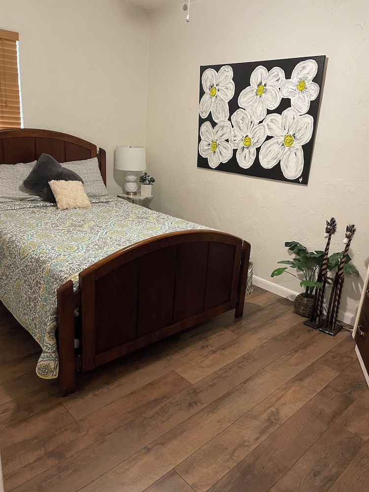 Cozy Home In Ocala Downtown Area, Near
Downtown Square Events And Fine Dining. - Ocala, FL