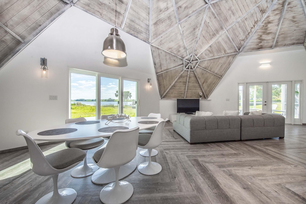 Sumner Lake House 3 Bedrooms - Groveland, FL