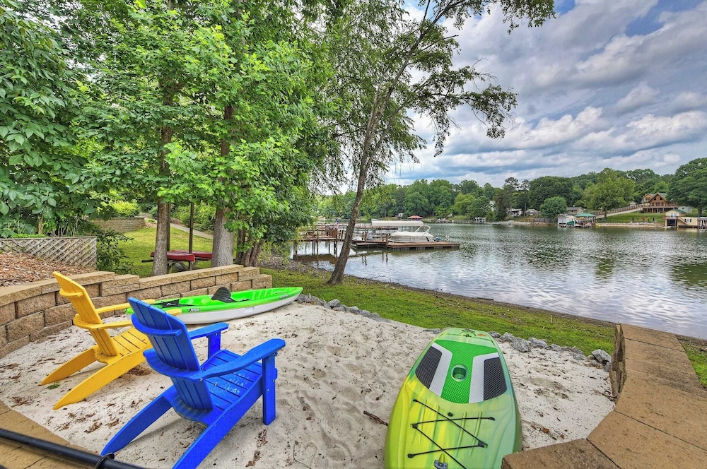 Lakefront W/ Private Dock + Hot Tub Pontoon Rental Butler Bliss By Avantstay - Lake Norman, NC