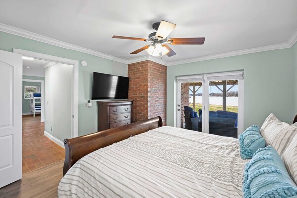 Ponderosa Pointe By Avantstay Boathouse + Views - Lake Norman, NC