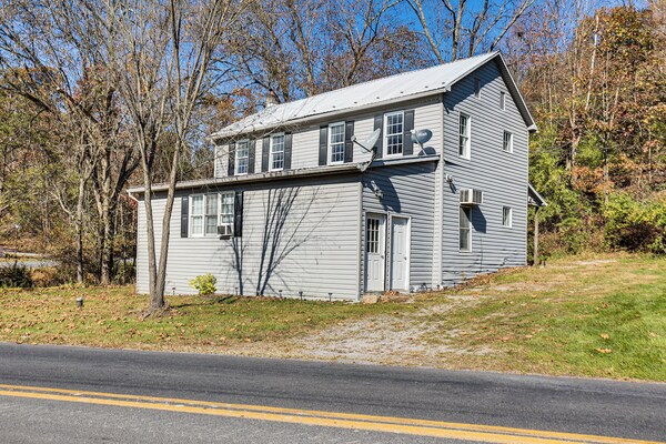 Tranquil Mt Pleasant Mills Retreat On 60-acre Farm - Lake Tobias Wildlife Park, Halifax