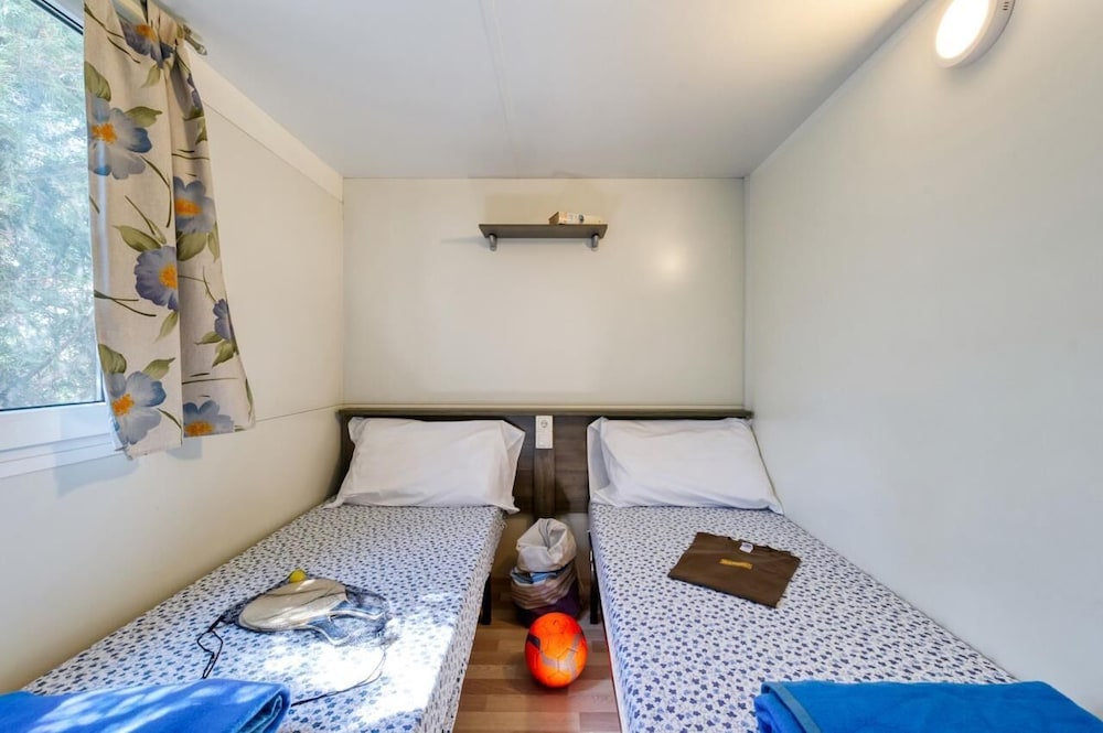 Vacation Village Benedetto Mobilehome Corallo Blue For 4 Persons - Sirmione