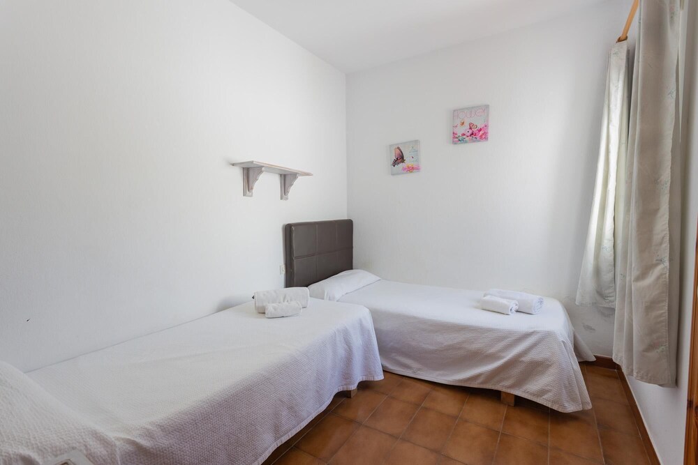 V83b | Villa Sud In Torre Soli Nou - Minorque