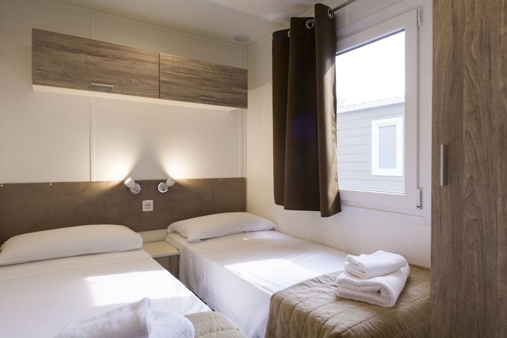 Ferienpark Garda Village Maxicaravan Prestige Für 6 Personen - Sirmione
