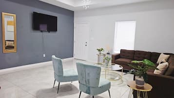 Apartamento | 2 quartos, secretária, internet de alta velocidade