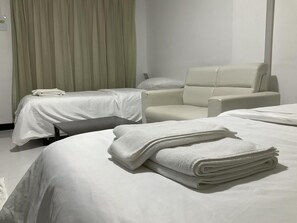 Quarto duplo | Wi-Fi de cortesia, roupa de cama