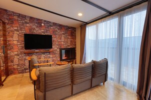 Suite Júnior, 1 quarto, Vista para a cidade | Roupa de alta qualidade, minibar, cofre com capacidade para portátil 