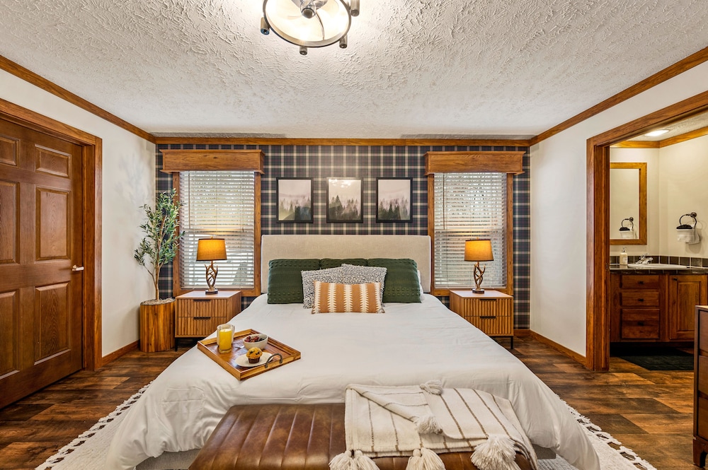 Mountain Views/game Room/theatre Room/jacuzzi/fire Pit/10mins To Downtown Gburg - Gatlinburg, TN