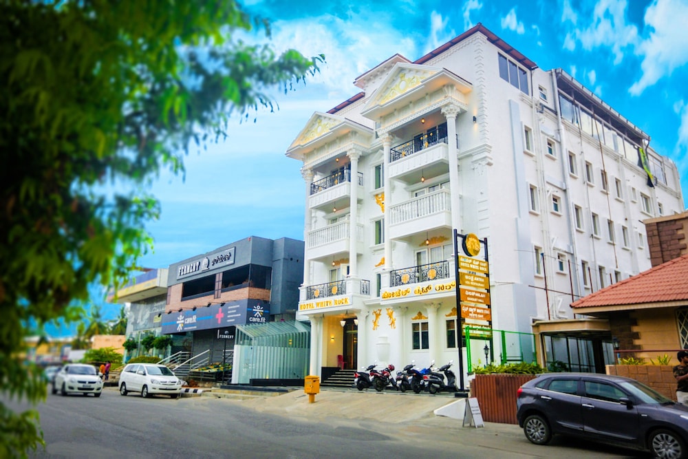 Hotel White Rock - Bangalore