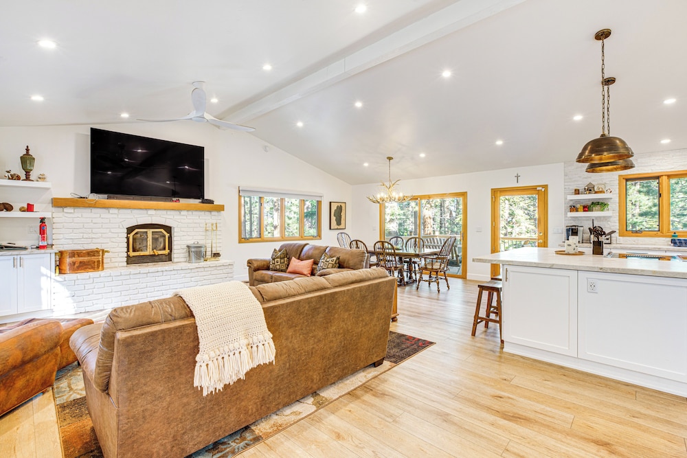 Close To Trails: Family-friendly Stateline Home! - Nevada