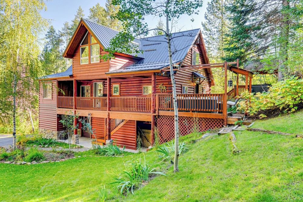 Dreamy Alpine Cabin W/ Hot Tub, Fireplace & More! - Wyoming