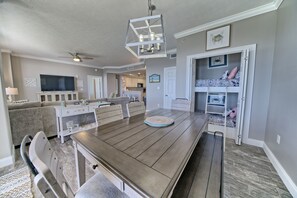 Apartamento em Condomínio Fechado, 2 quartos | Restaurantes