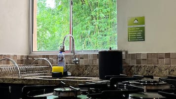 Loft Superior | Cozinha privada | Um frigorífico no espaço comum, um micro-ondas no espaço comum