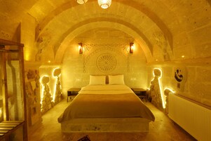 Quarto superluxo | Roupas de cama premium, camas Select Comfort, frigobar