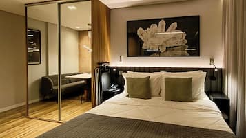 Estúdio de Luxo, vista para o oceano | Cofre no quarto, com mobília individualizada, secretária
