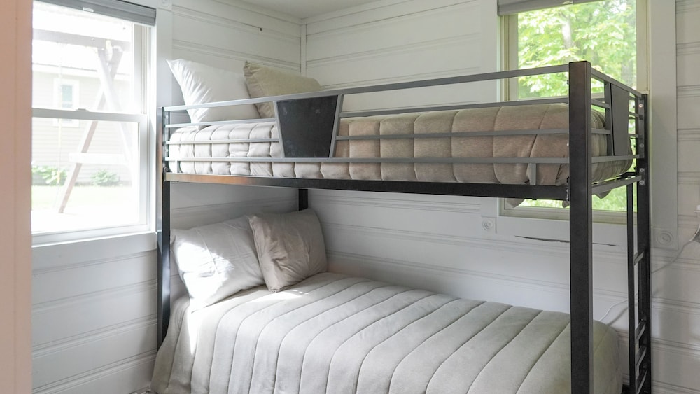 The Lake House At Darling Shores - Alexandria, MN