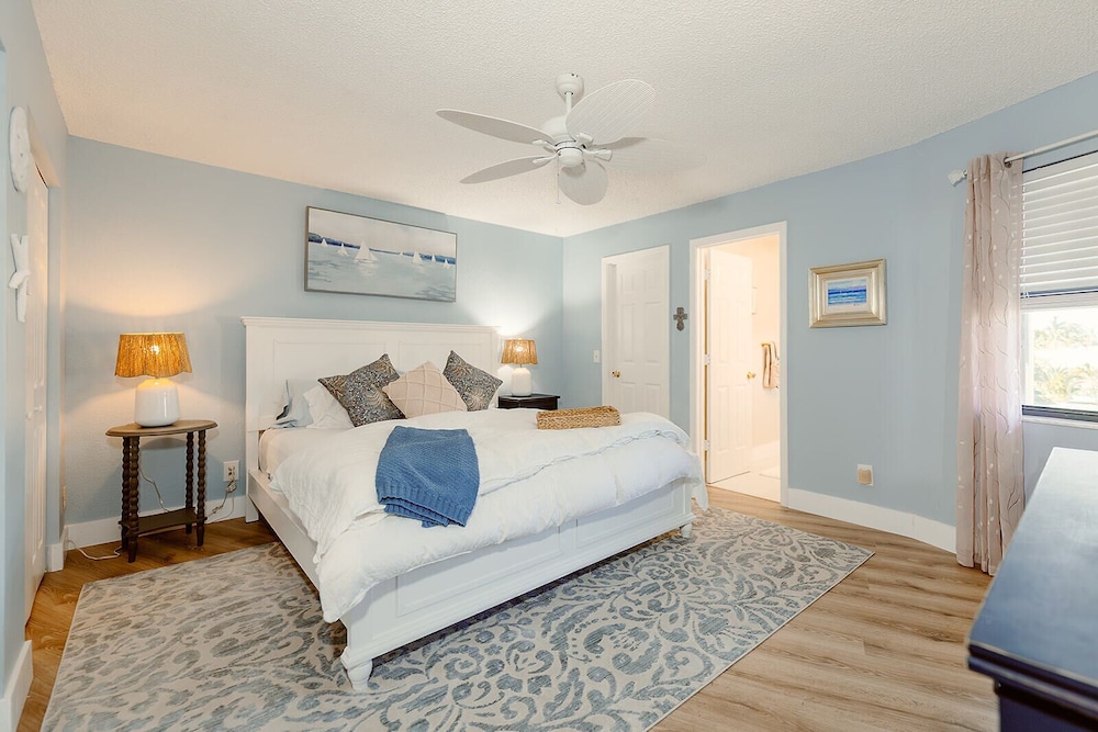 Relax & Recharge in Charming Jensen Beach – Fully Renovated Coastal ...